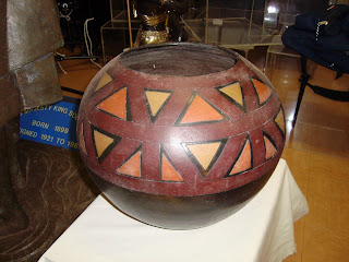 Swaziland: Animals, Plants and People: Modern and Old Swazi Clay Pots